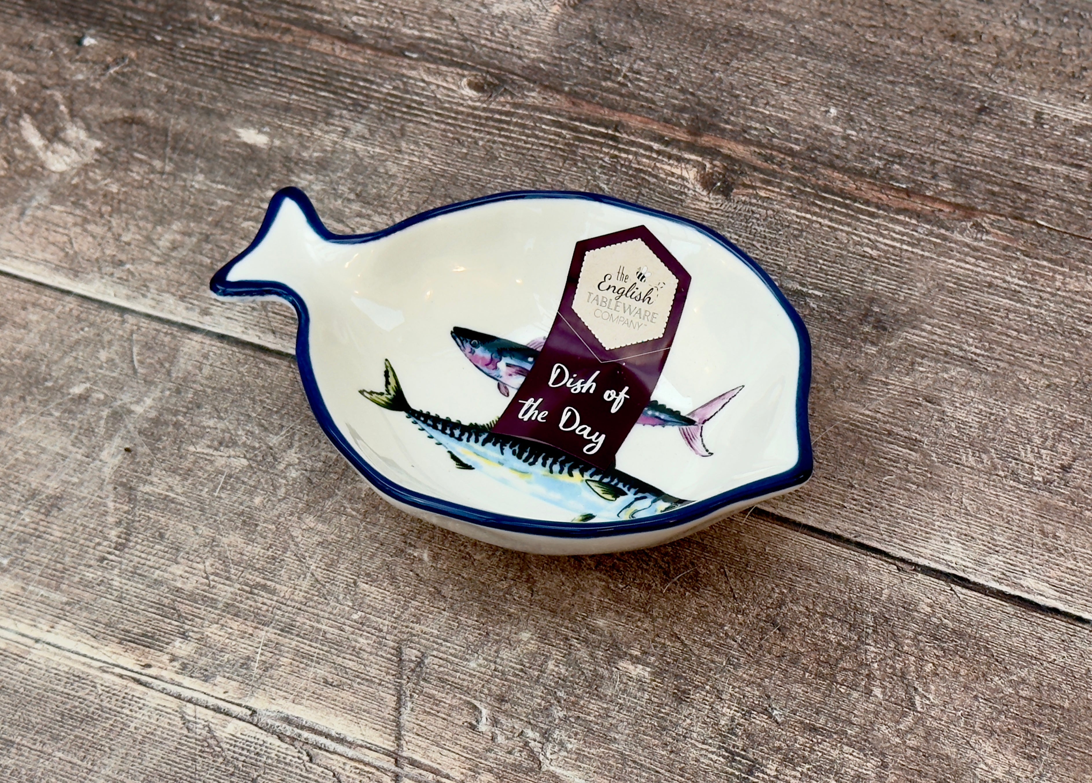 Small Fish Shaped Bowl with a Fish Design – Hampton Homeware