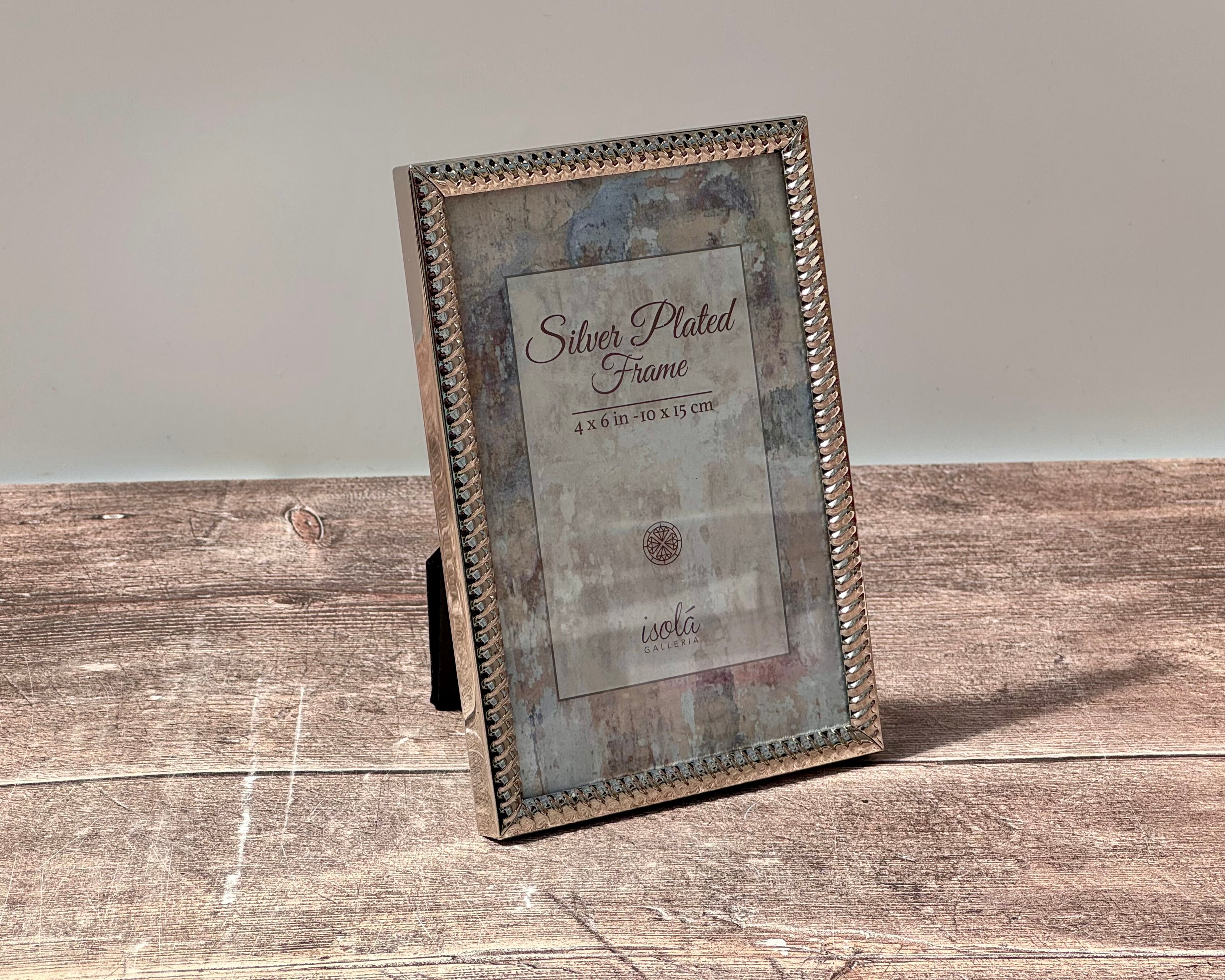 Silver Plated Diagonal Border Photo Frame 4’ x 6’ – Hampton Homeware